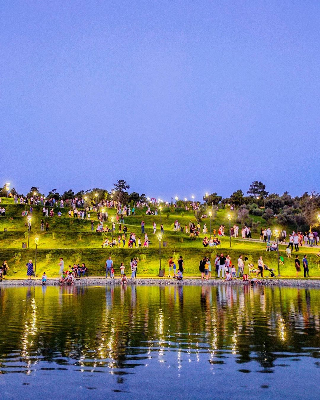 Genclik parki sekilleri - bakida gezmeli yerler - Tetil.Az