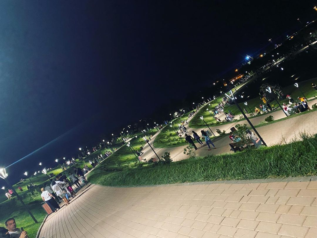 Genclik parki sekilleri - bakida gezmeli yerler - Tetil.Az